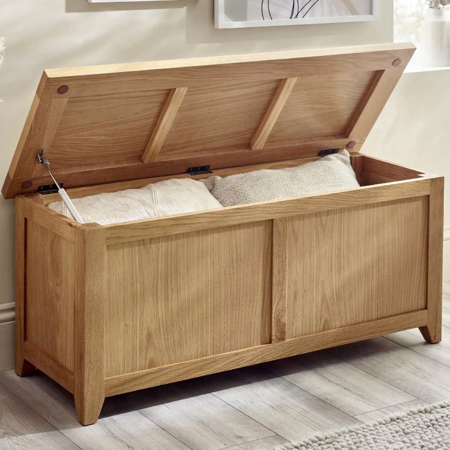 Mallory Oak Storage Bench/Blanket Box – Duck Barn Interiors